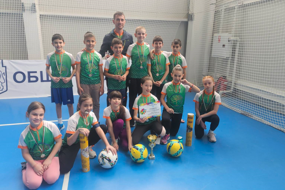 Petel.bg - новини - II ОУ „Никола Йонков Вапцаров“ триумфира на „Бързи и сръчни – Пролет 2025“